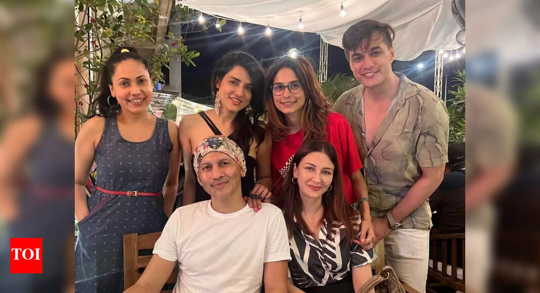 Simple Kaul seeks help in raising fund for Nisha Aur Uske Cousins actor ...