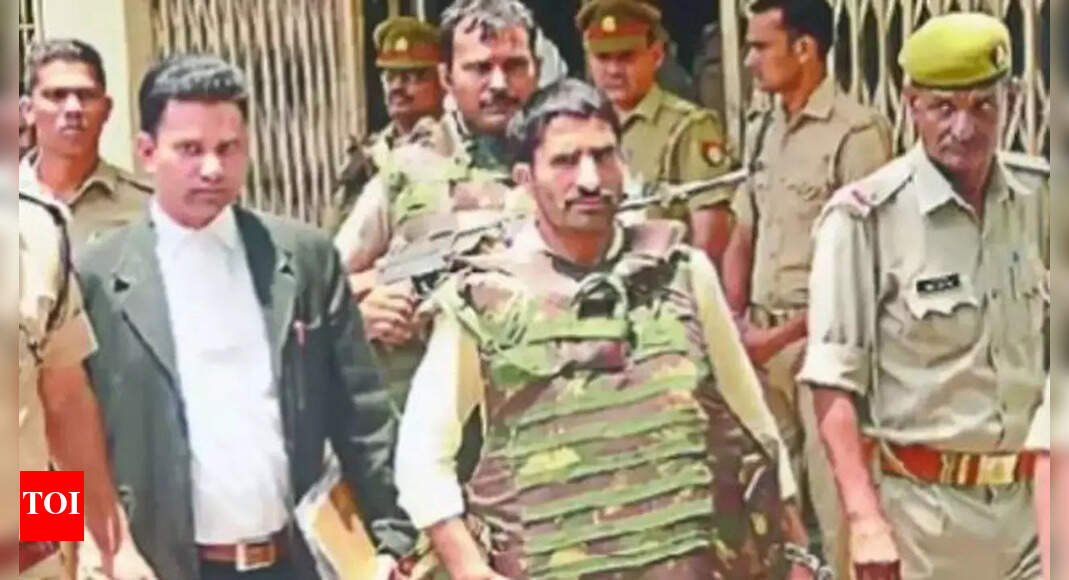 Anil Dujana Death: Dreaded gangster Anil Dujana killed in encounter ...