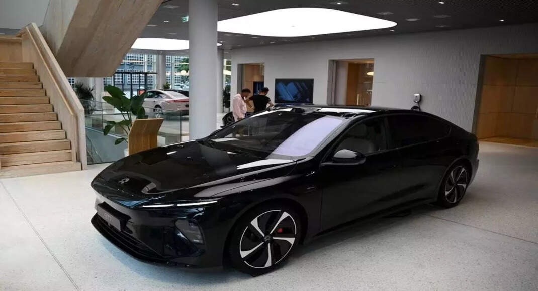 Chinese EV maker Nio raises $1 bln in convertible bond deal | TOI Auto