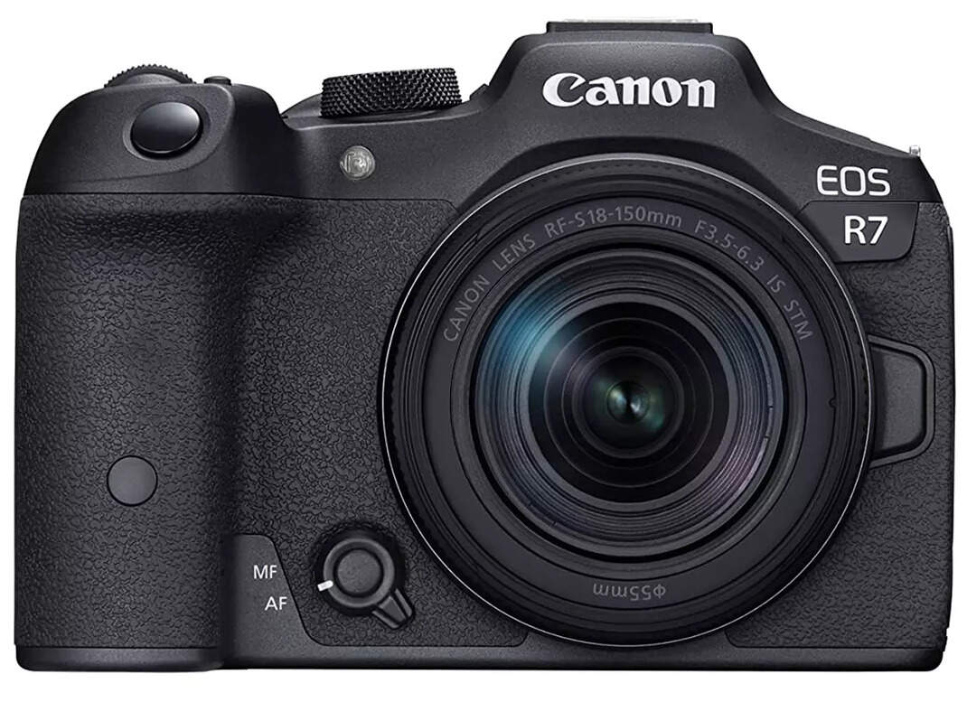 Compare Canon EOS R7 32.5MP Mirrorless Digital Camera with RF-S18-150mm ...