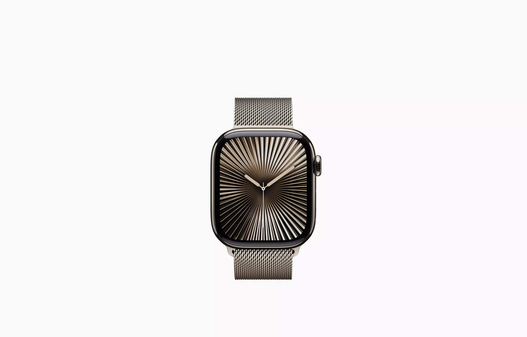 Compare Apple Watch Series 10 Titanium 42mm (GPS + Cellular) vs Apple ...