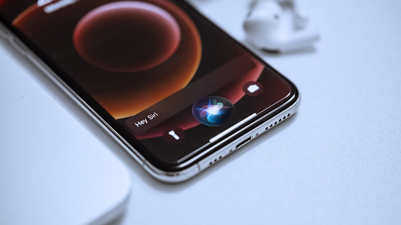 Is Apple's AI Strategy Discipline or Surrender? Keynote Questions Revealed