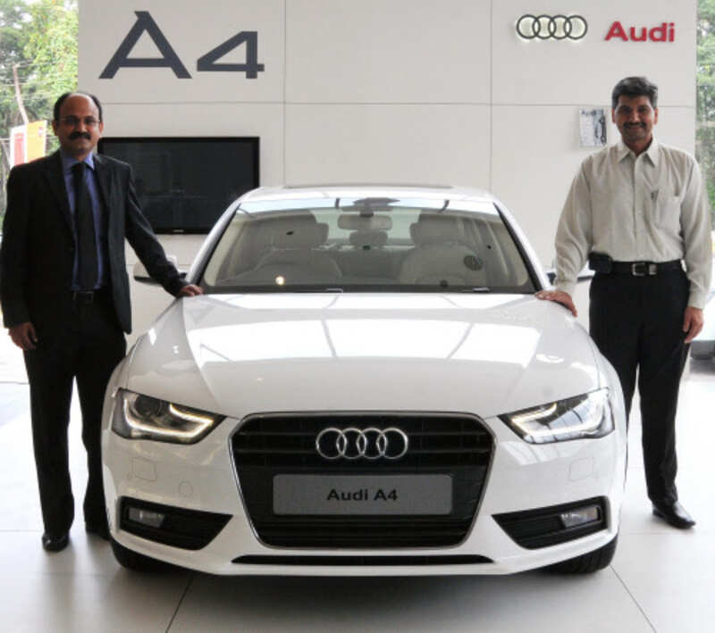Technology In Cars: Luxury carmakers increasingly using online ...