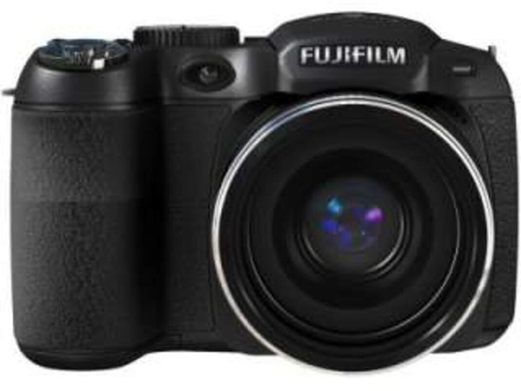 Compare Fujifilm FinePix S2950 Bridge Camera vs Fujifilm FinePix S3300 ...