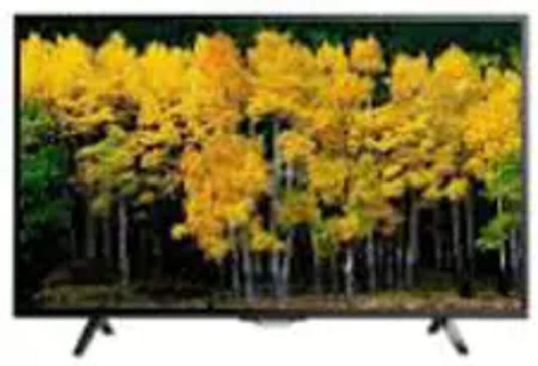 Compare Skyworth 43E4000S 43 (108 cm) Full HD Smart LED TV vs TCL 140 cm (55 inches) 4K Ultra HD ...