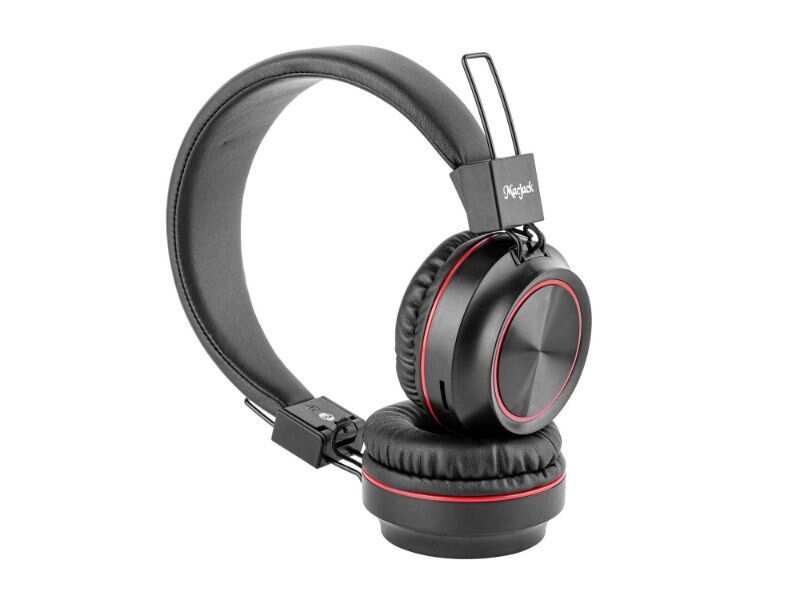 Affordable Bluetooth earphones with AUX support