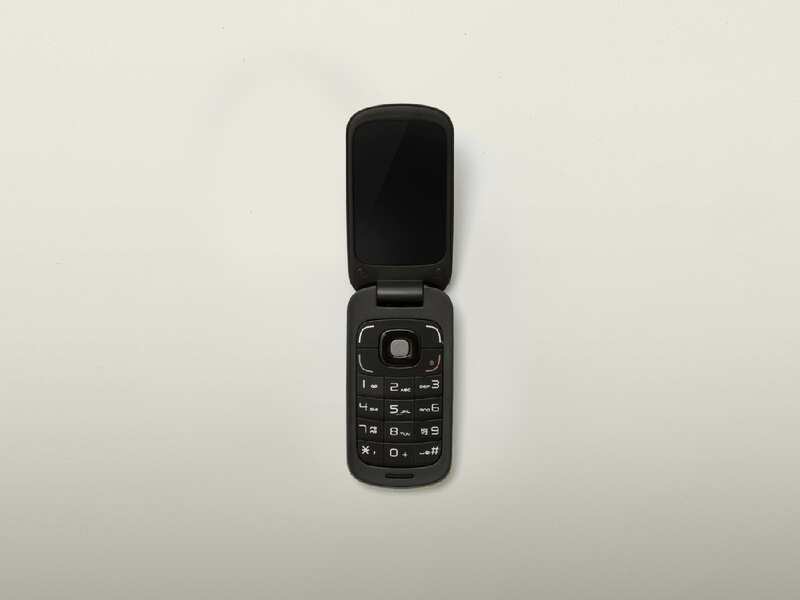 Basic Feature Phones With Keypad For Those Who Want Simple Handset