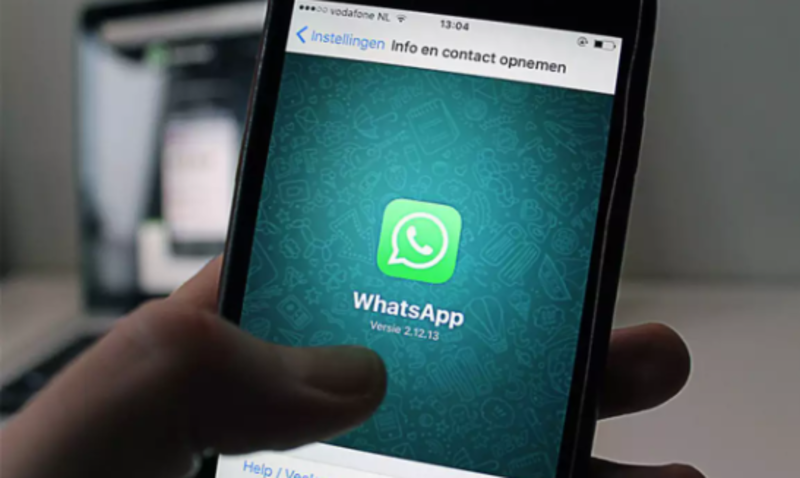 Can I update my WhatsApp status using WhatsApp web?