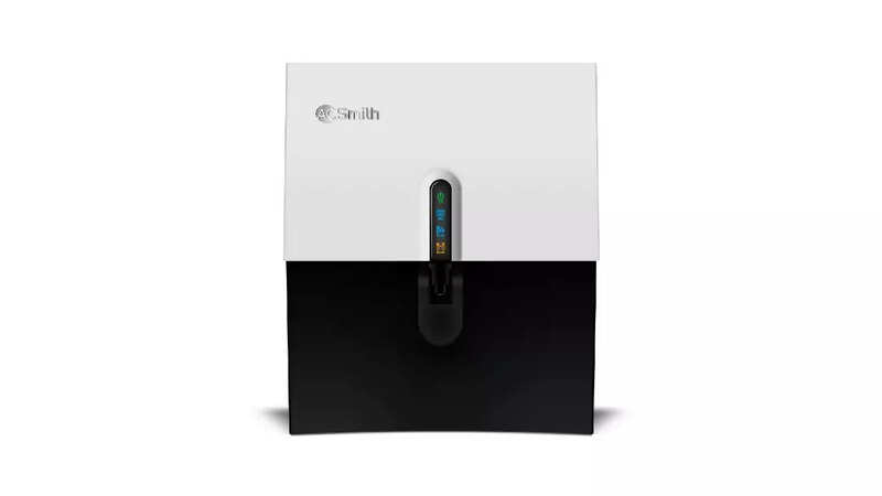 Electric water purifiers with multiple filtration stages