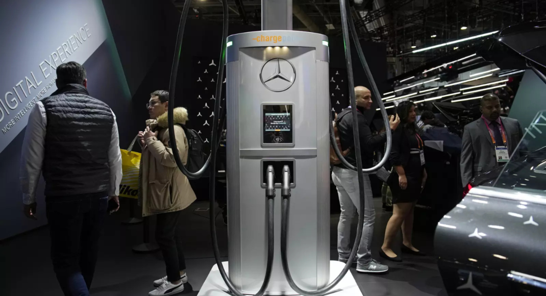 Mercedes-Benz, ChargePoint partner to install fast EV chargers in US ...