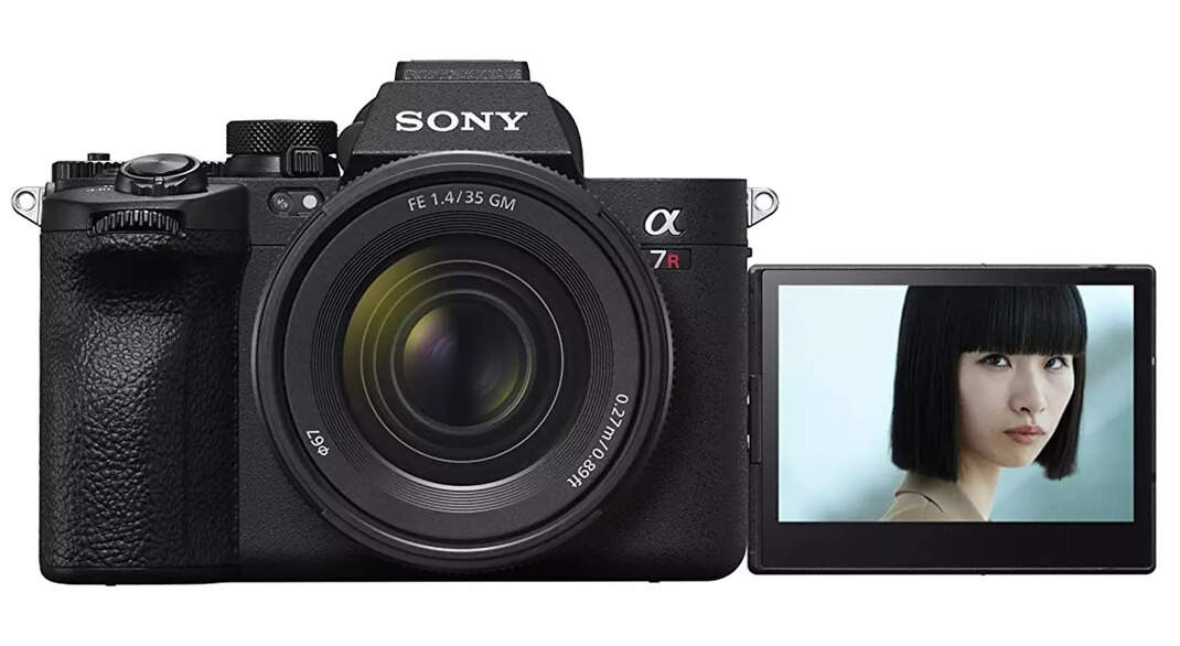 Sony Alpha ILCE-7RM5 Full-Frame High Resolution 61 MP Camera (Black ...