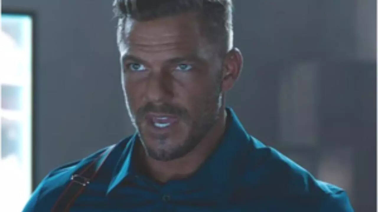 Alan Ritchson Hunger Games Alan Ritchson Hunger Games Signed Autograph