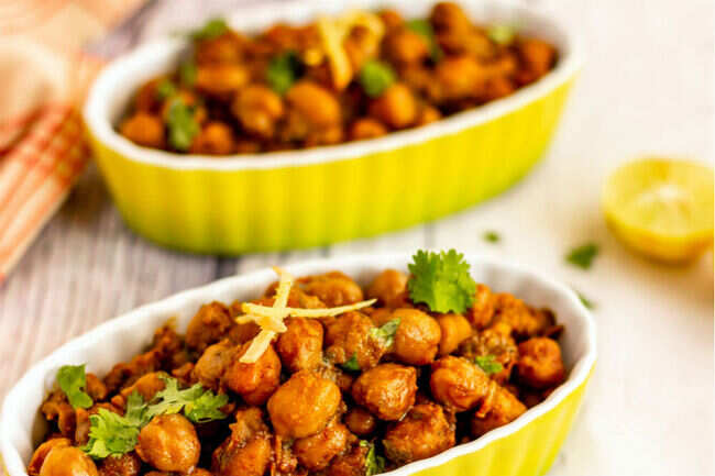 All famous Pindi chana