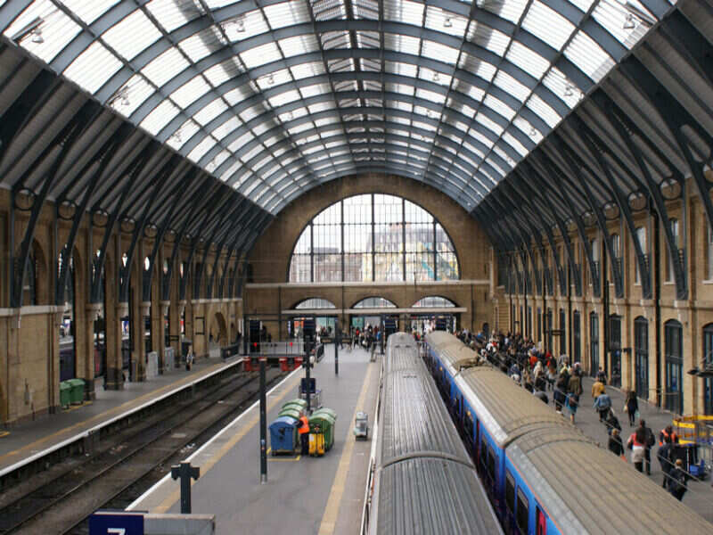 Platform 9 ¾ at Kings Cross Station - London: Get the Detail of ...