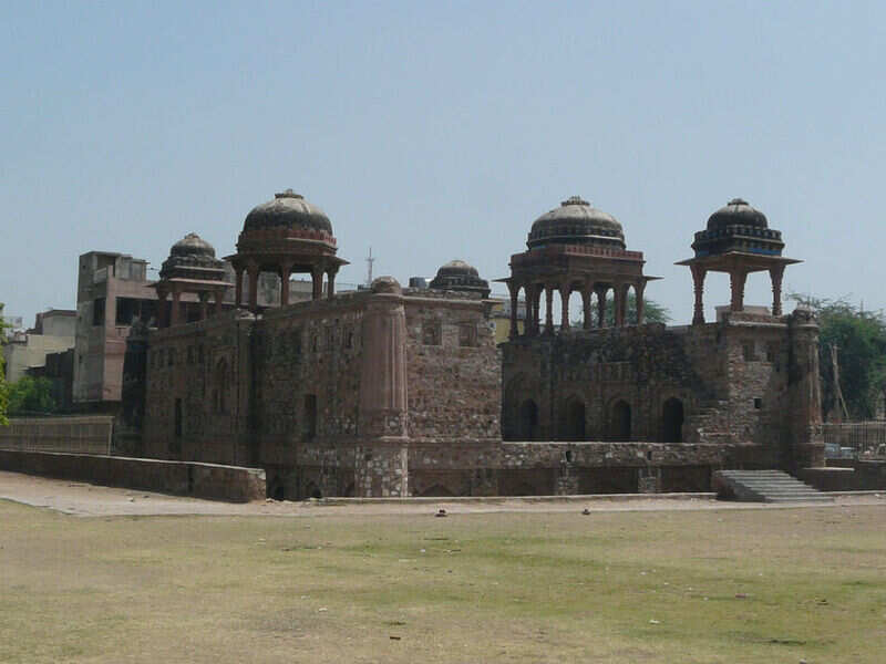 Jahaz Mahal - Delhi: Get the Detail of Jahaz Mahal on Times of India Travel
